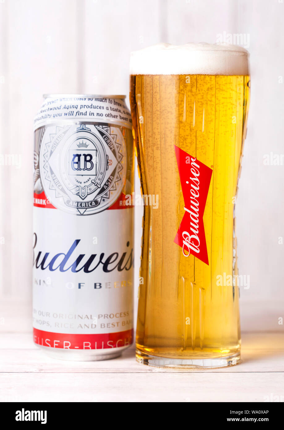 LONDON, UK - APRIL 27, 2018: Aluminium can of Budweiser Beer on wooden ...