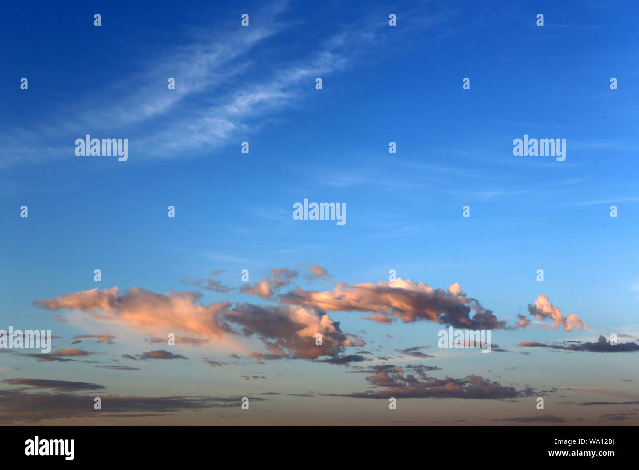 Ciel ciel nuage nuages hi-res stock photography and images - Alamy