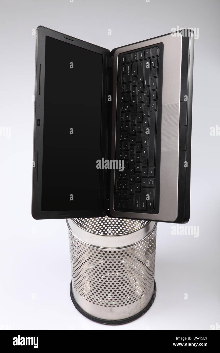 Laptop garbage hi-res stock photography and images - Alamy