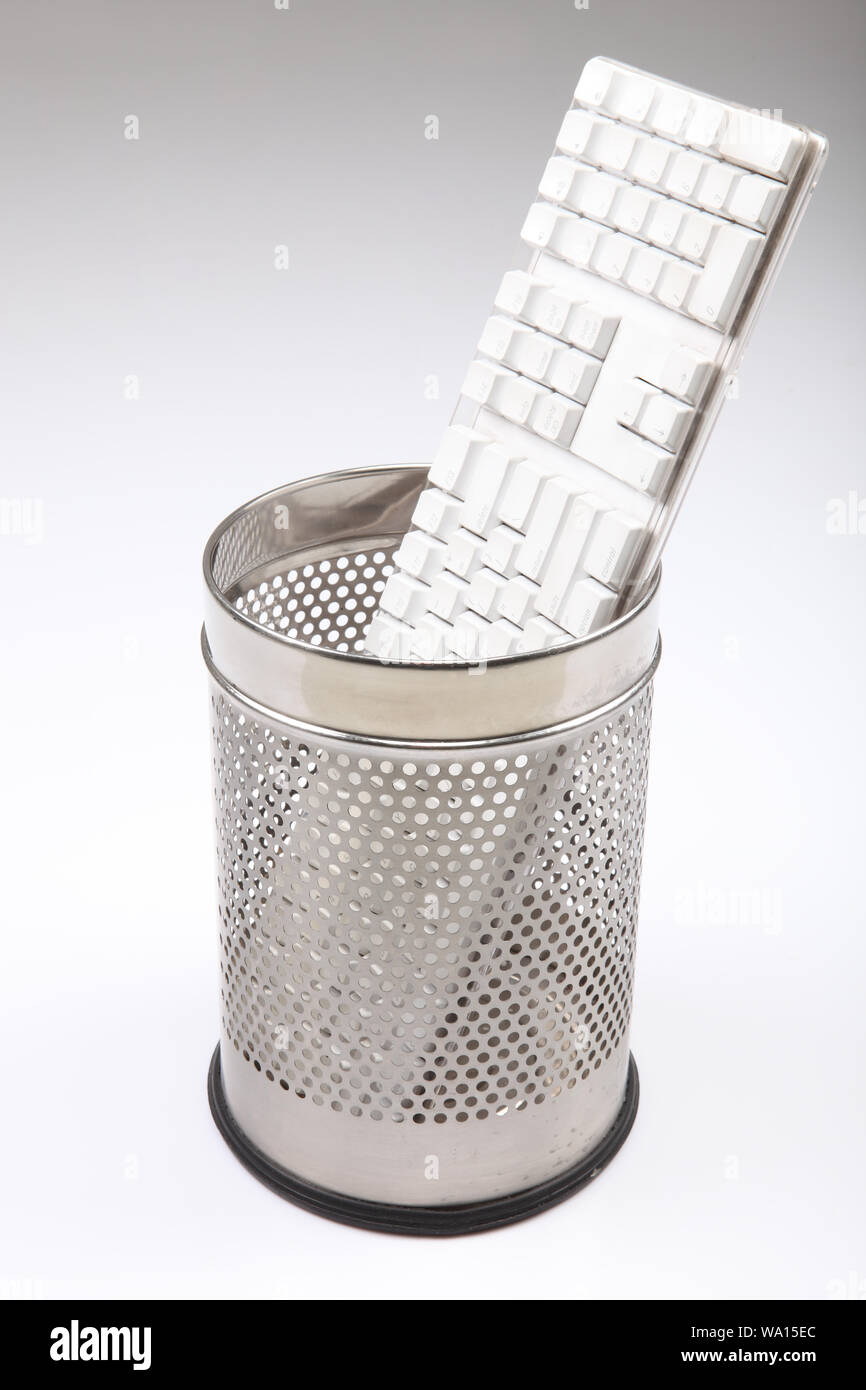 Recycle Bin Computer High Resolution Stock Photography and Images - Alamy