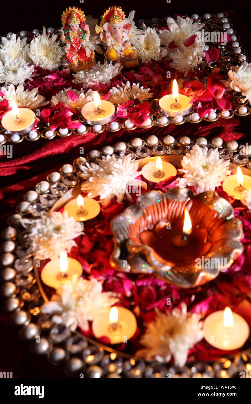 Pujan hi-res stock photography and images - Alamy