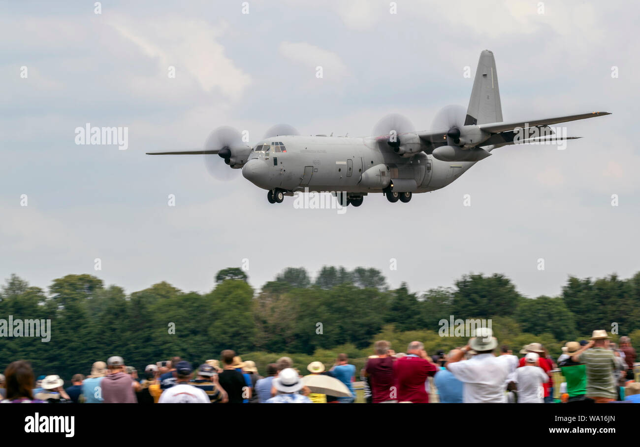 C 130j aeronautica militare hi-res stock photography and images - Alamy