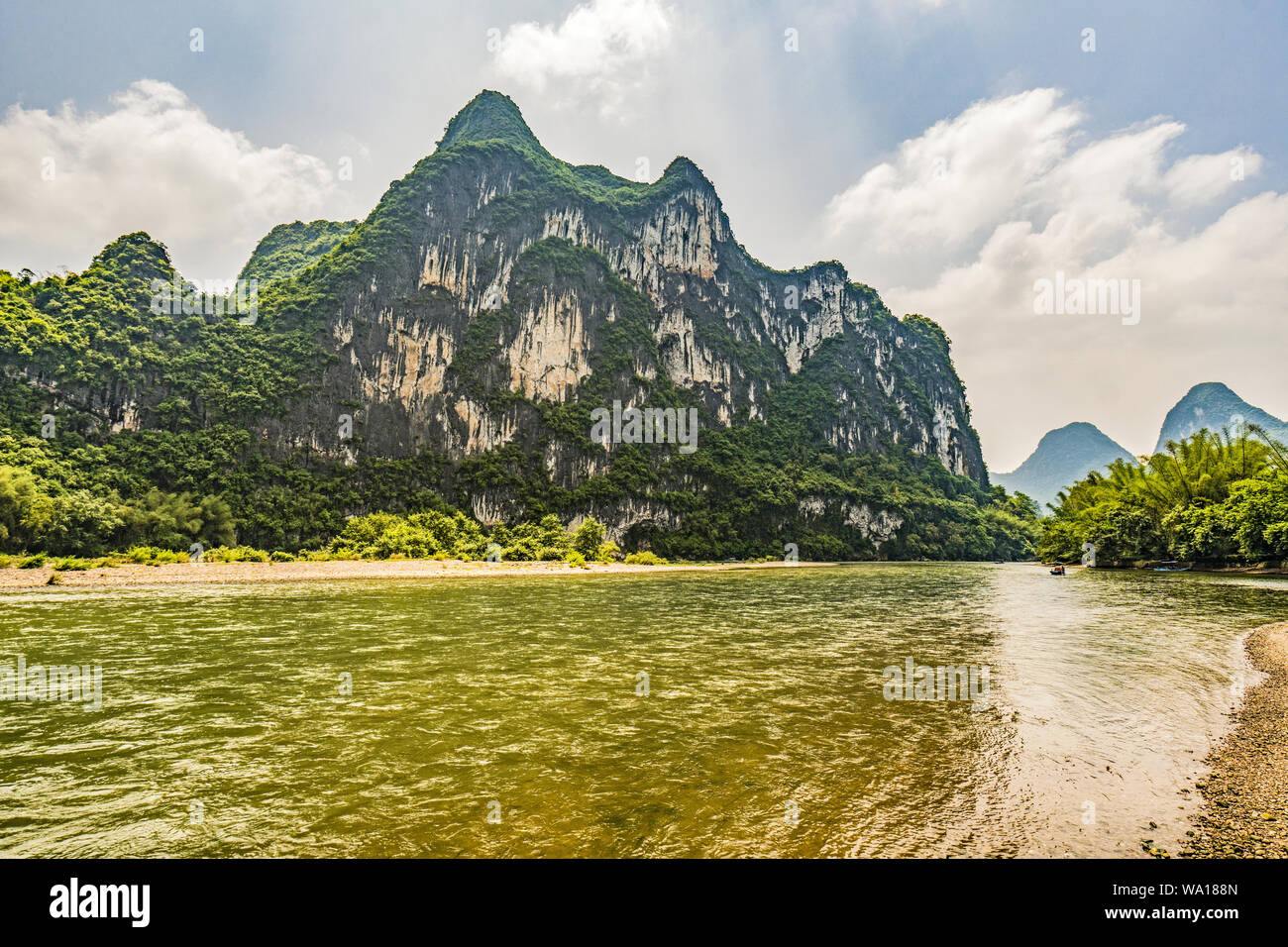 Guangxi guilin lijiang river scenery - 13 Stock Photo - Alamy