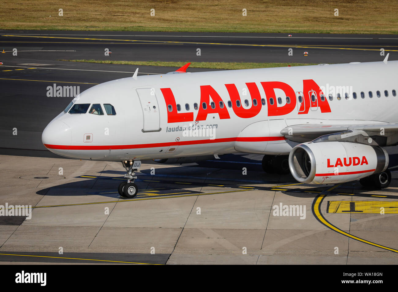 Lauda aircraft has landed hi-res stock photography and images - Alamy