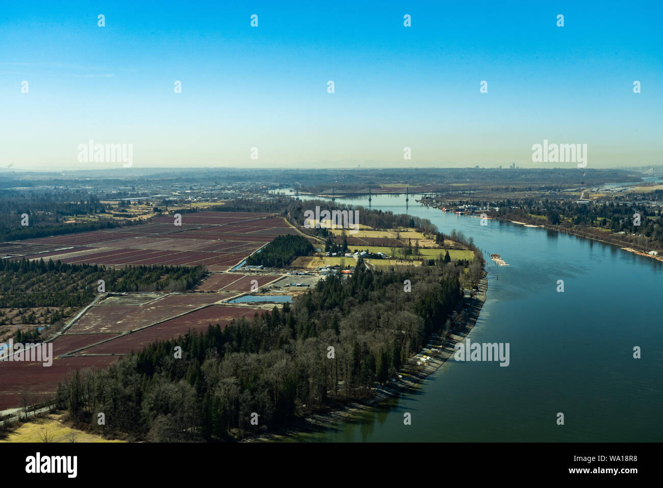Aerial of hope and the fraser river hi-res stock photography and images ...