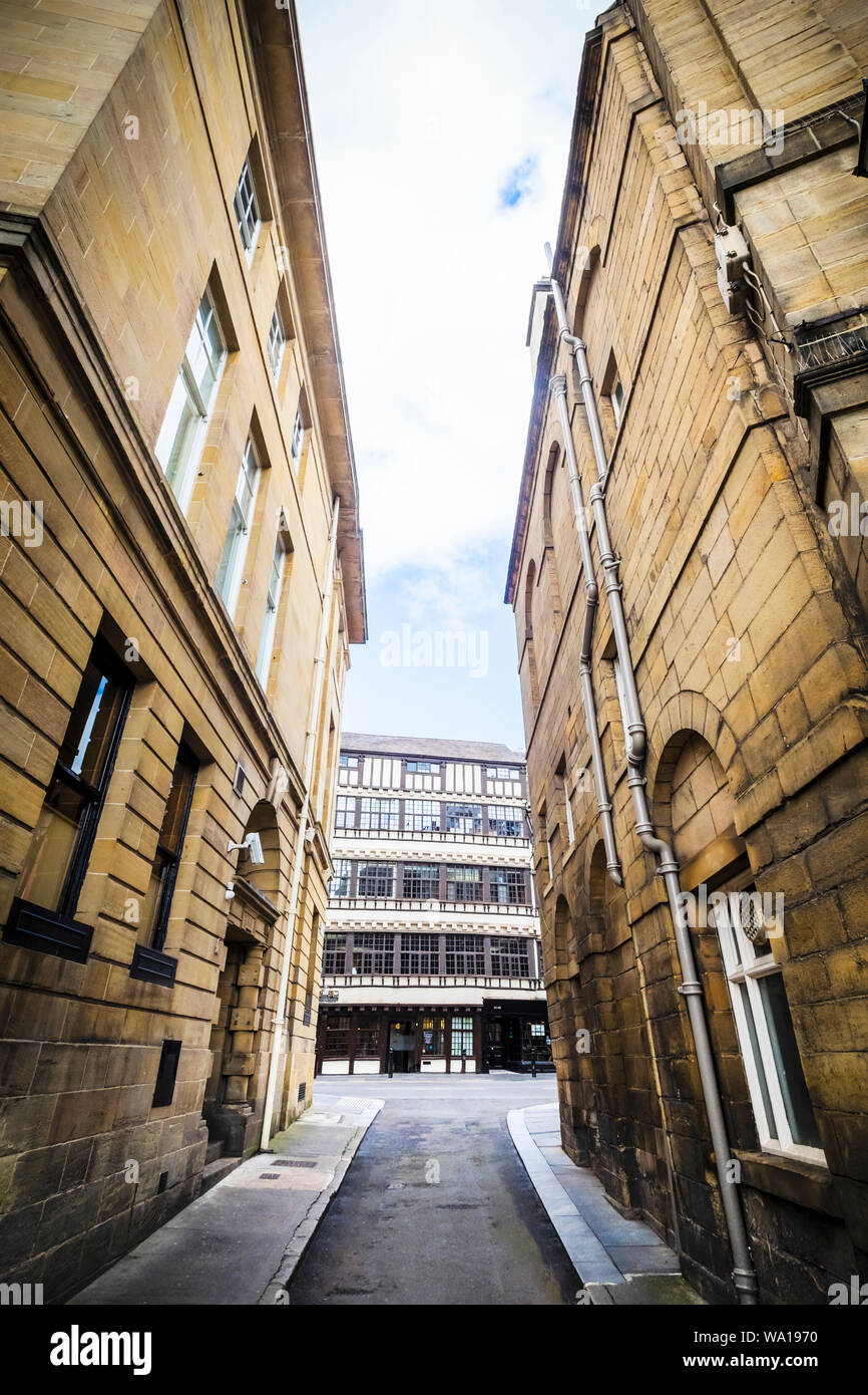 Timber stone house hi-res stock photography and images - Alamy