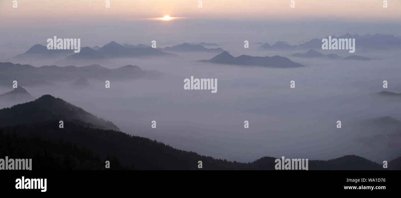Henan funiu scenery Stock Photo - Alamy