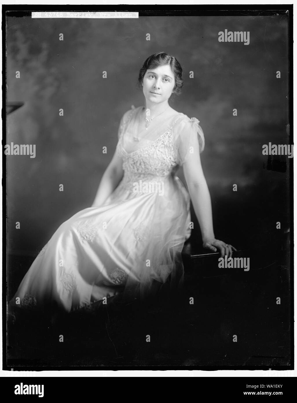 Alben hi-res stock photography and images - Alamy