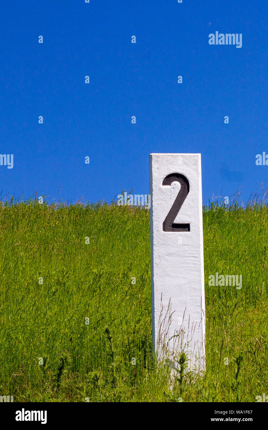 Number column hi-res stock photography and images - Alamy
