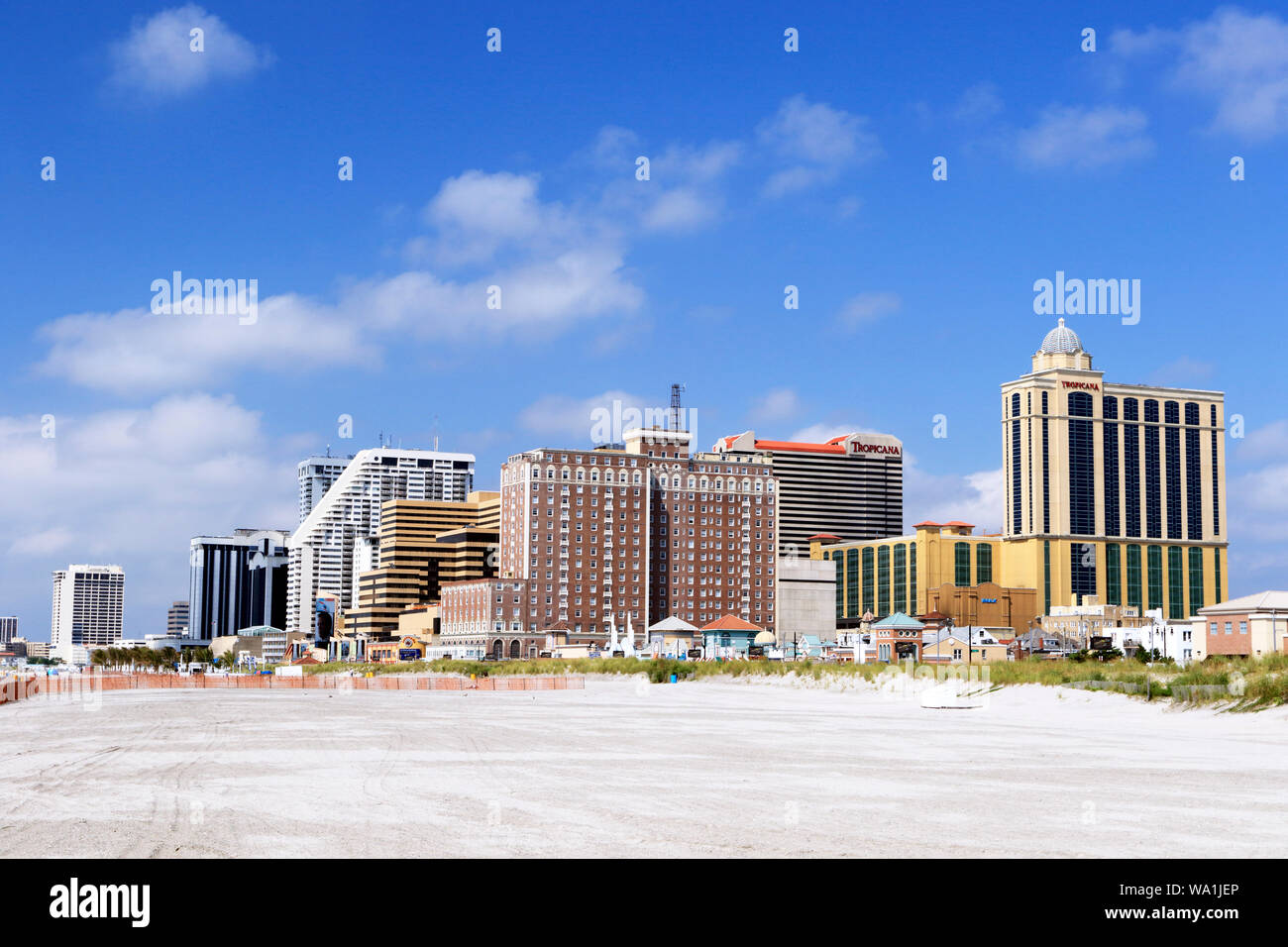 Atlantic city boardwalk beach hi-res stock photography and images - Alamy