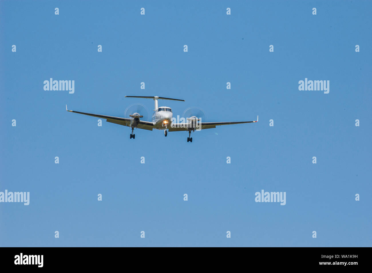 Prop aircraft hi-res stock photography and images - Alamy