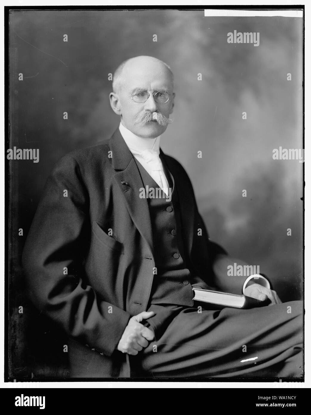 Edwin h hi-res stock photography and images - Alamy