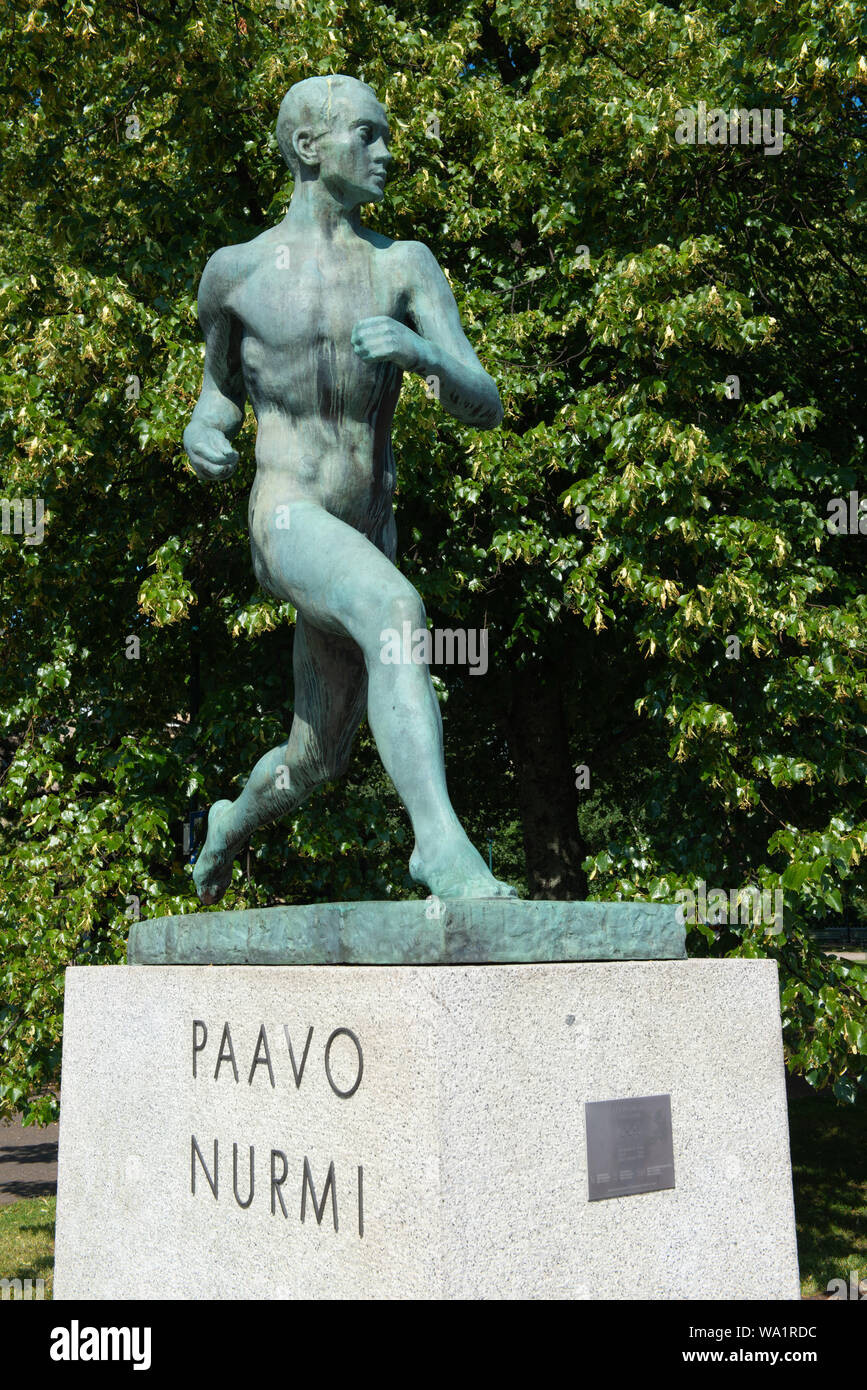 Statue of Paavo Nurmi, the Flying Finn Stock Photo - Alamy