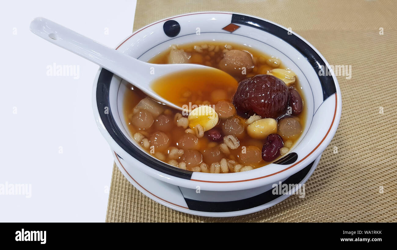 Sweet dessert, cold water taothueng longan, kind of Chinese dessert ...
