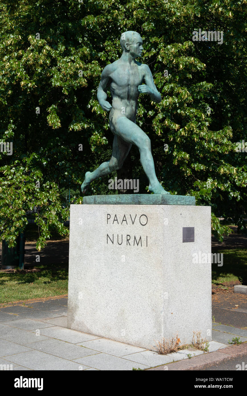 Statue of Paavo Nurmi, the Flying Finn Stock Photo - Alamy