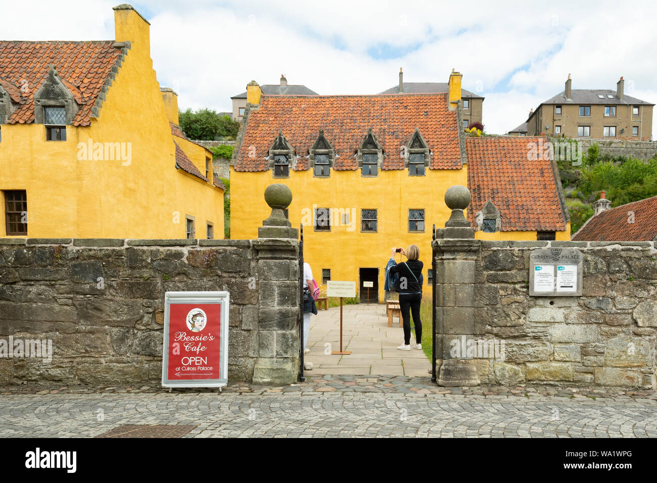 Culross Palace, Culross, Fife, Scotland, UK Stock Photo - Alamy