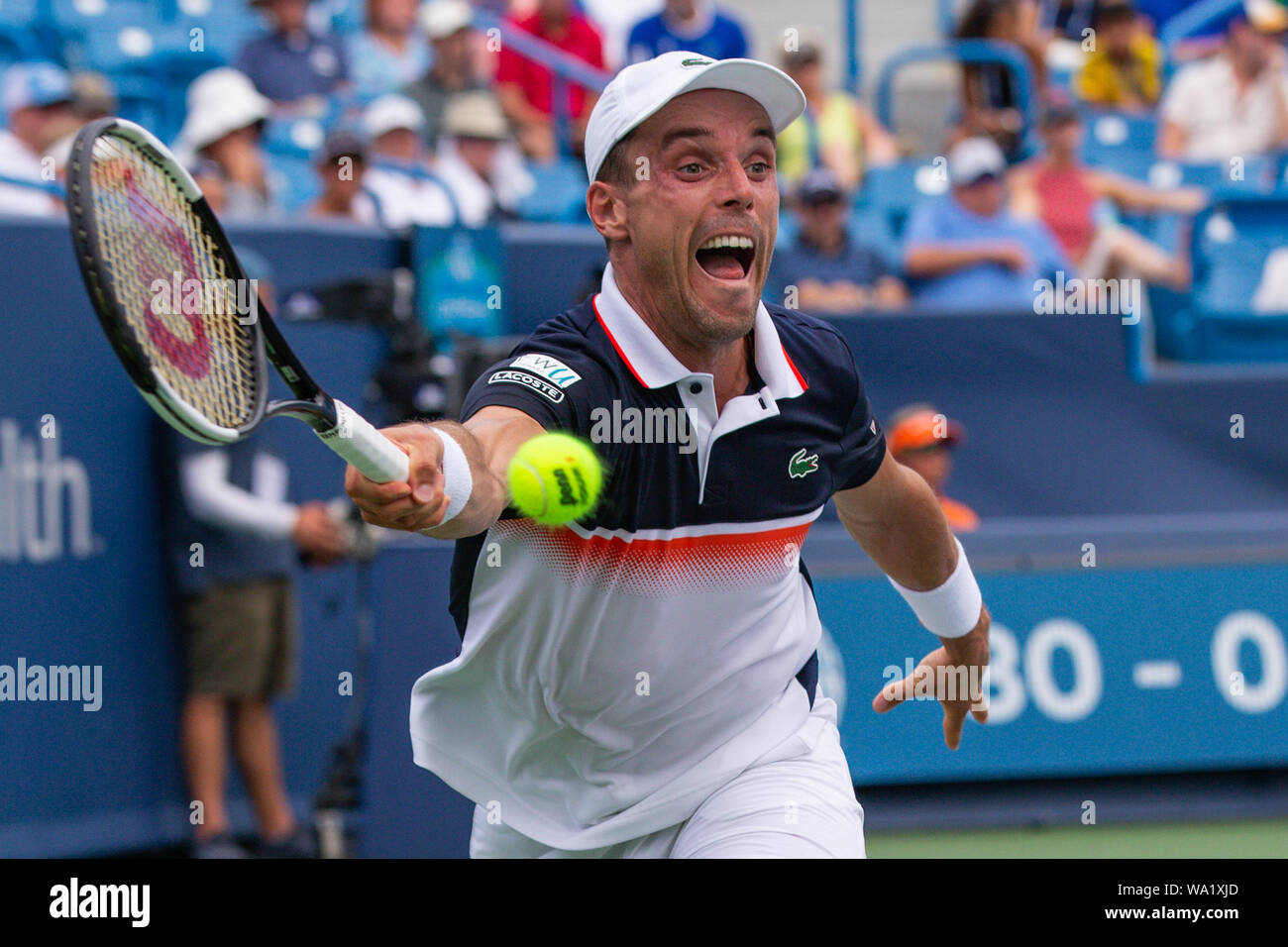 Mason, Ohio, USA. 16th Aug, 2019. Roberto Bautista Agut (ESP) reaches ...