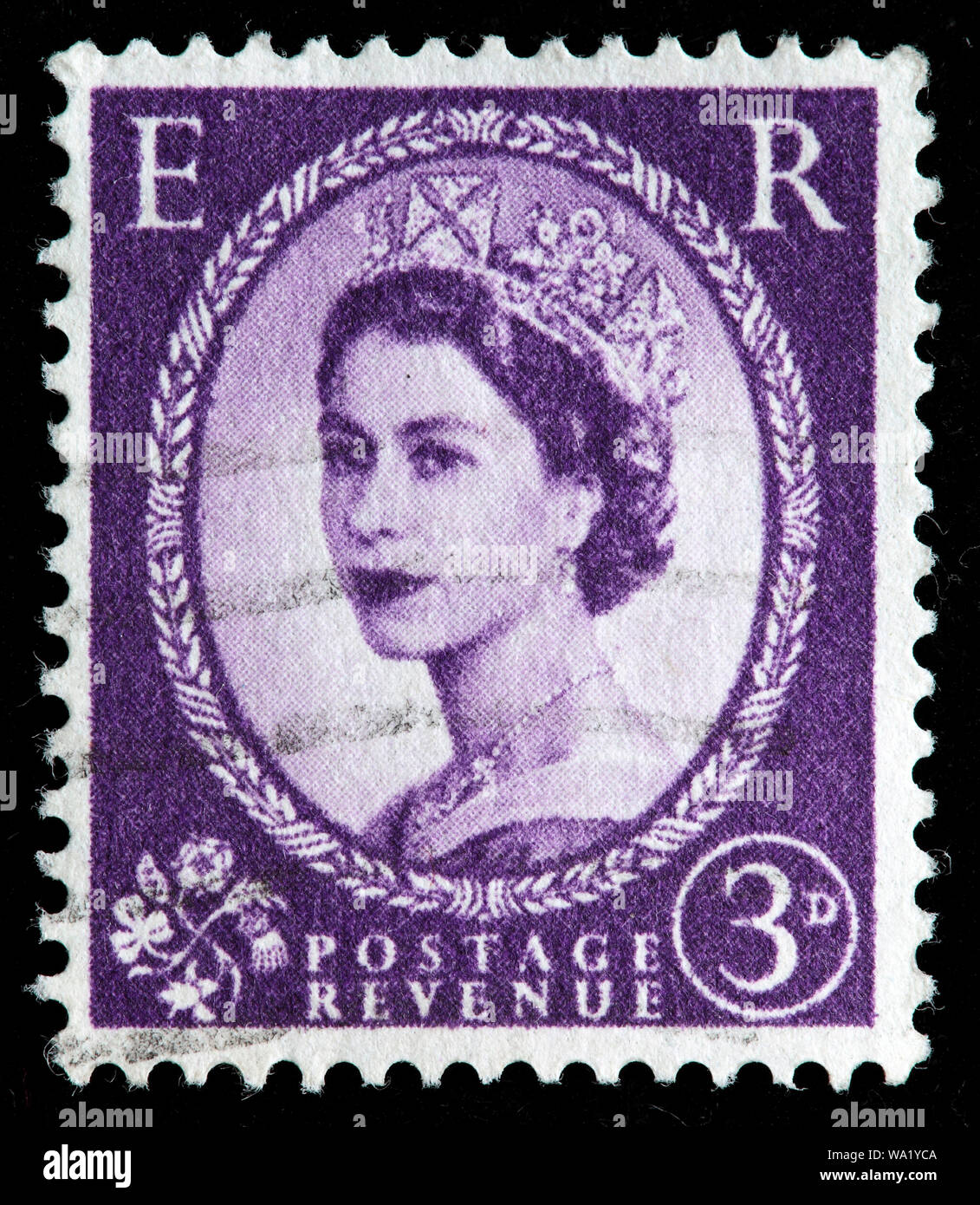 Queen elizabeth ii predecimal wilding hi-res stock photography and ...