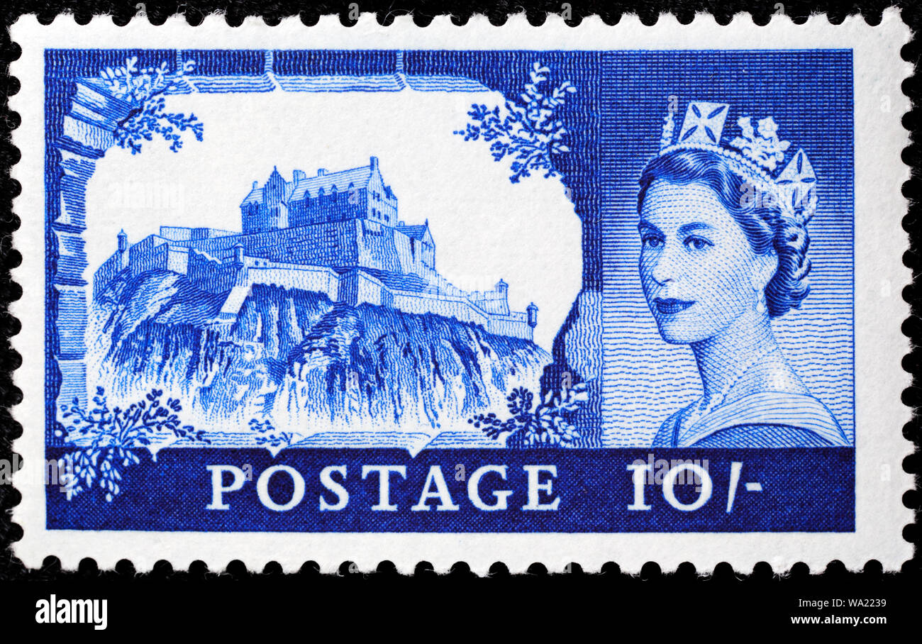 Queen elizabeth edinburgh castle hi-res stock photography and images ...