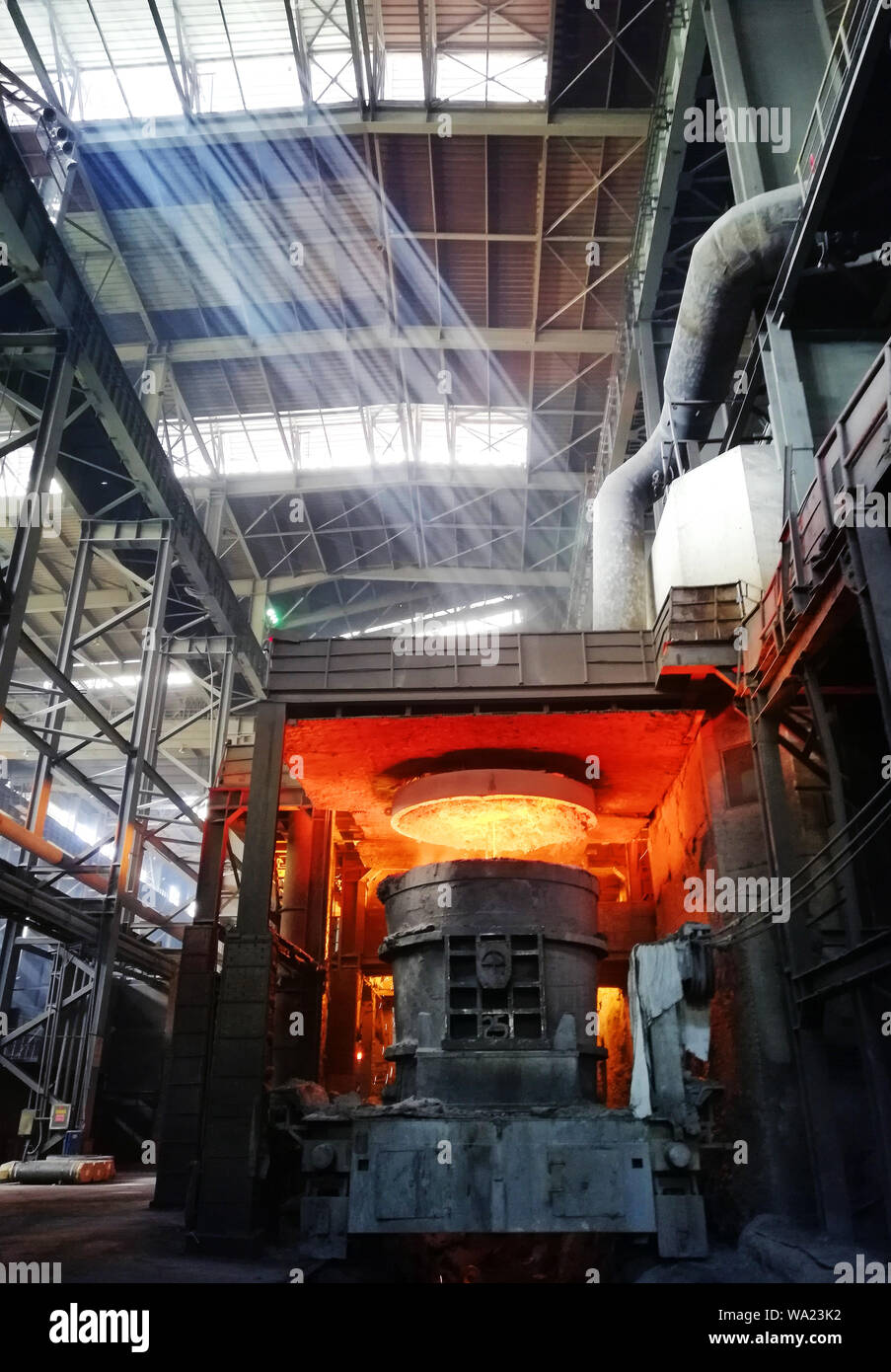 Molten steel ladle hi-res stock photography and images - Alamy