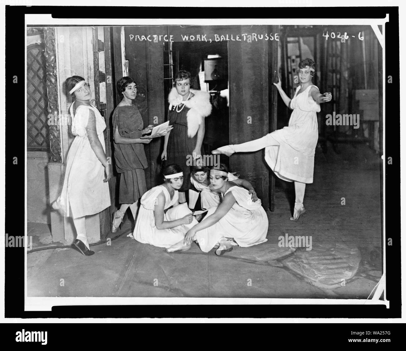 Ballet rehearsals, New York City, ca. 1916: Ballet Russe Stock Photo ...