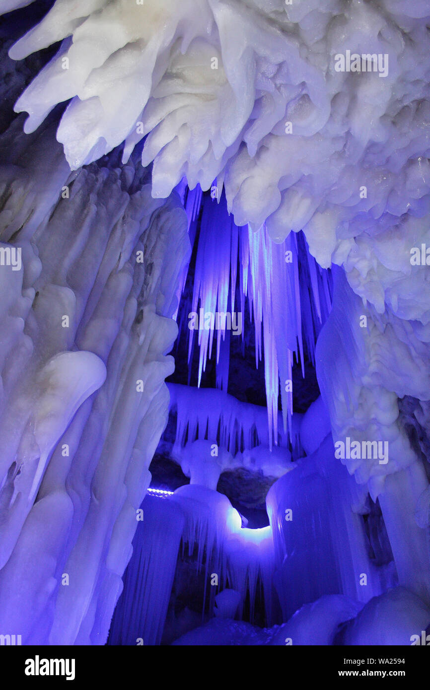 Ice ten hi-res stock photography and images - Alamy