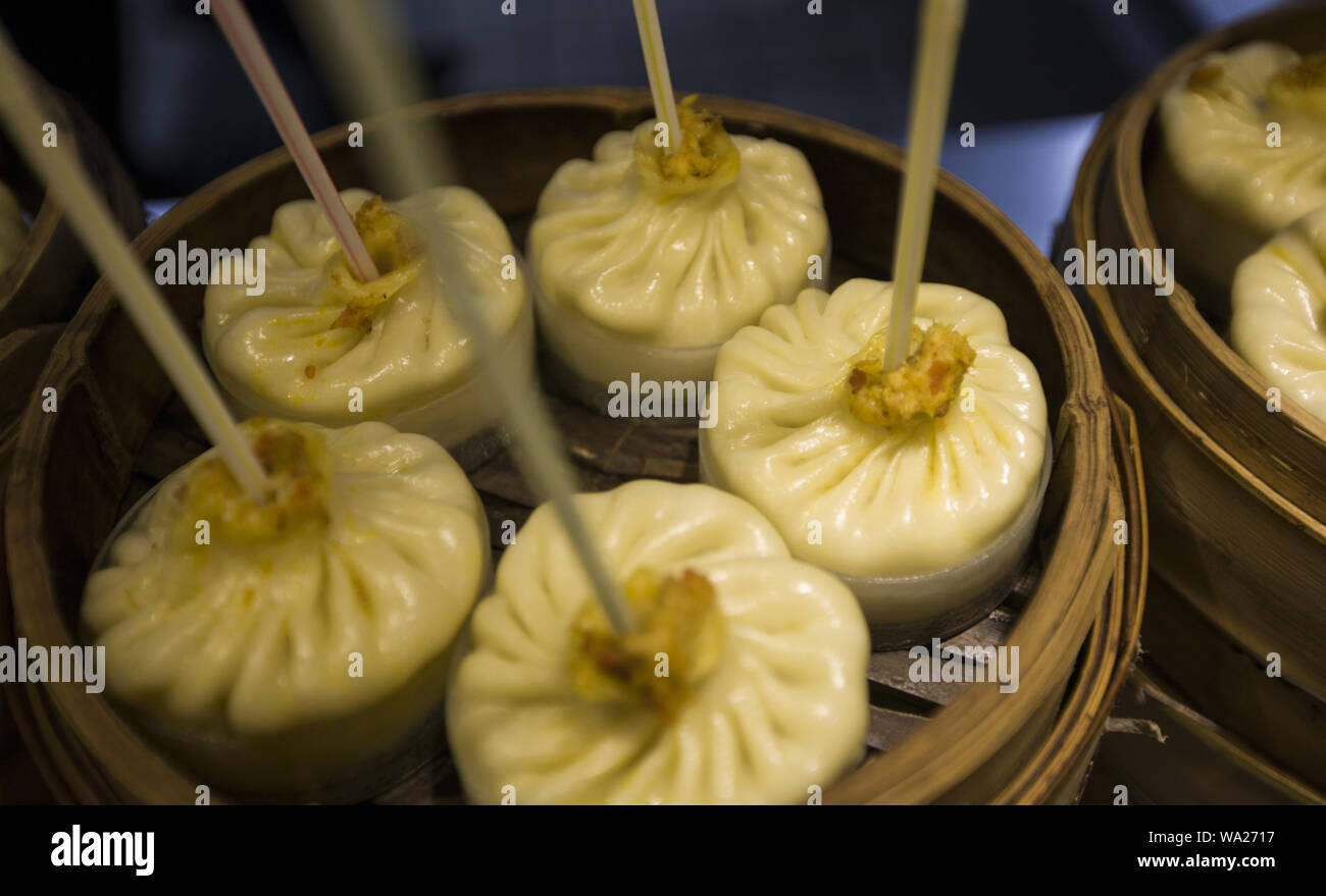 Shanghai bun hi-res stock photography and images - Alamy