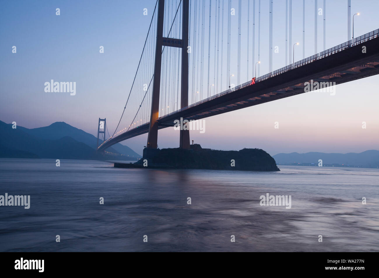 Zhoushan city, zhejiang province xihoumen bridge Stock Photo - Alamy
