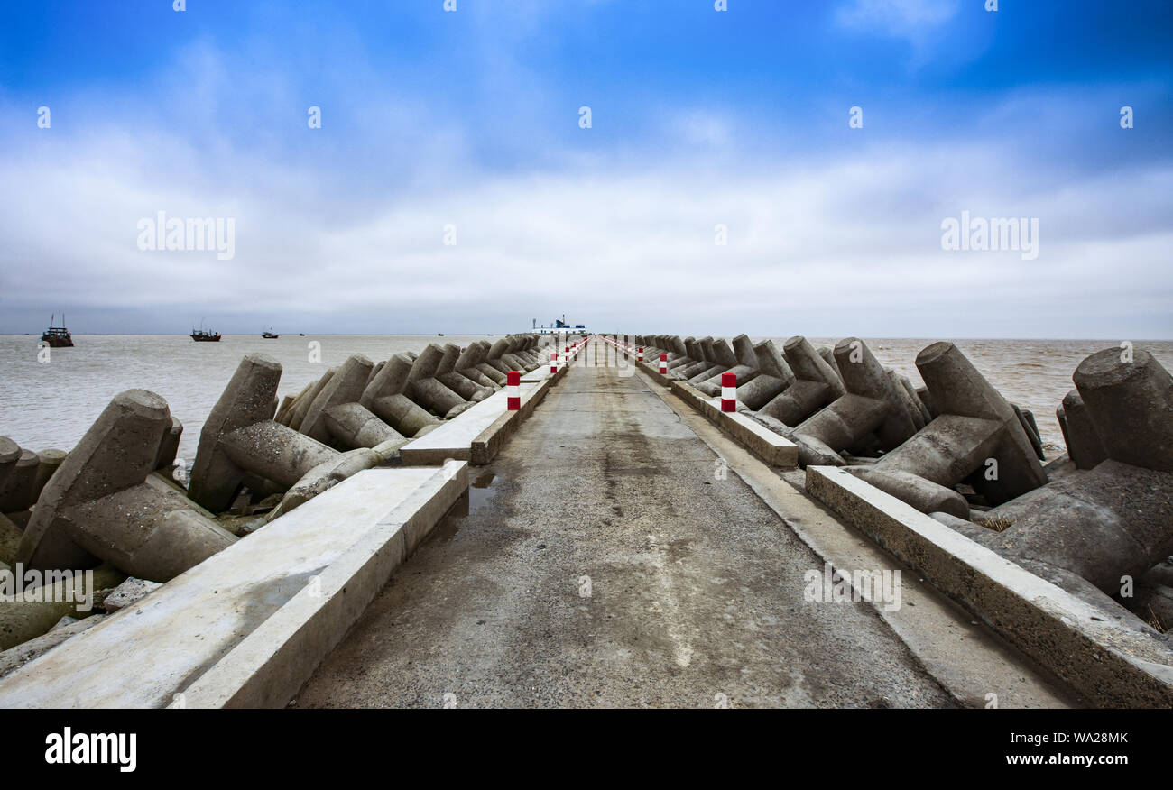 Yellow river dongying china hi-res stock photography and images - Alamy