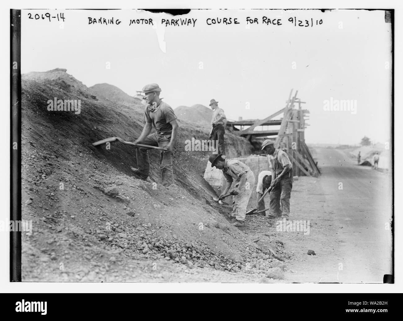 Motor banking hi-res stock photography and images - Alamy