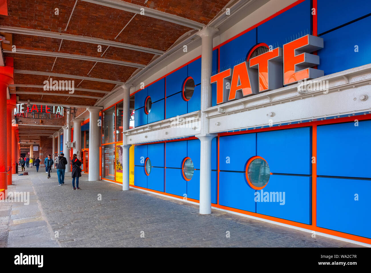 Liverpool tate interior hi-res stock photography and images - Alamy