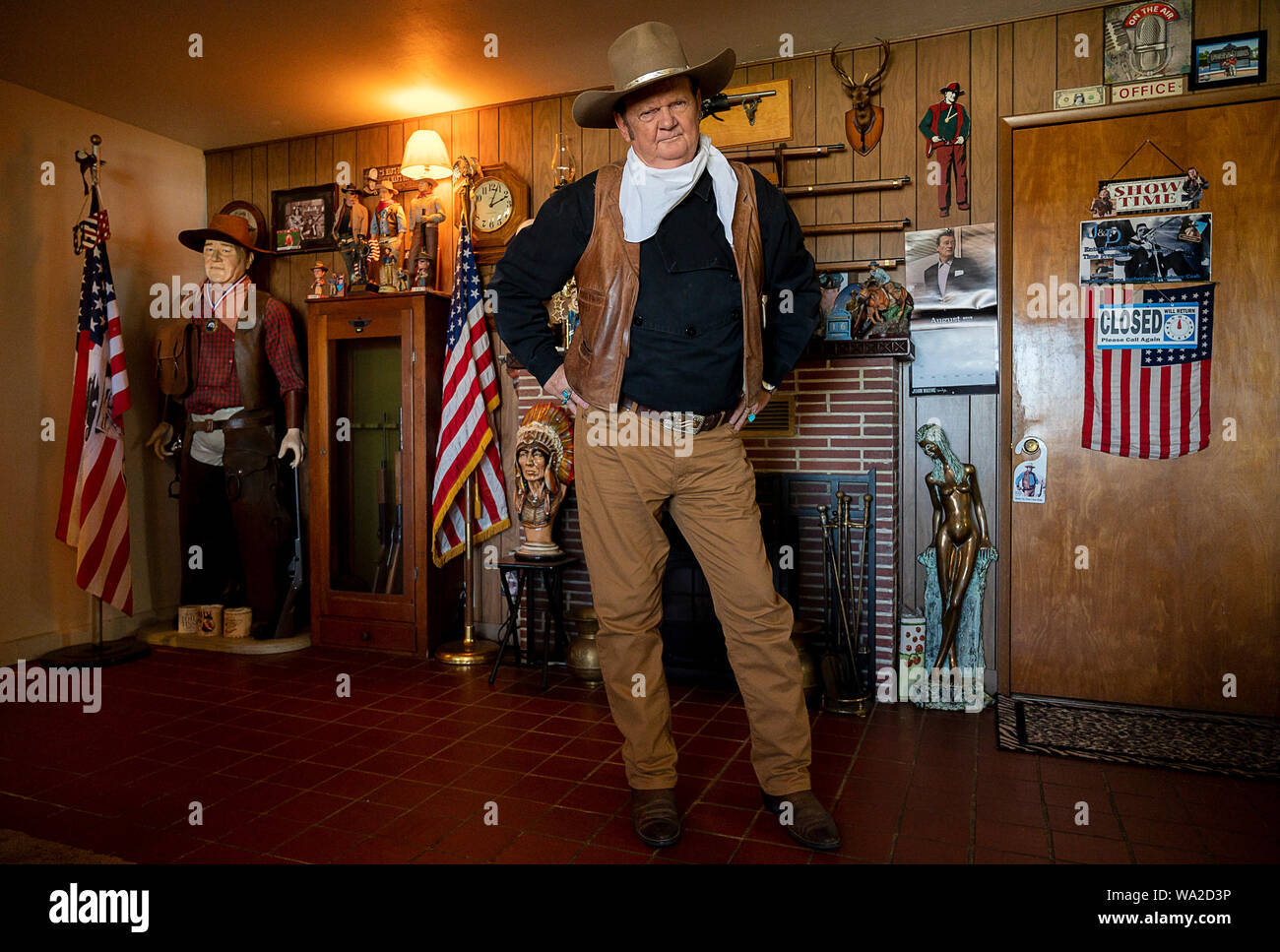 Lodi, CA, USA. 16th Aug, 2019. Jeff Wayne Sutherland, who makes his ...