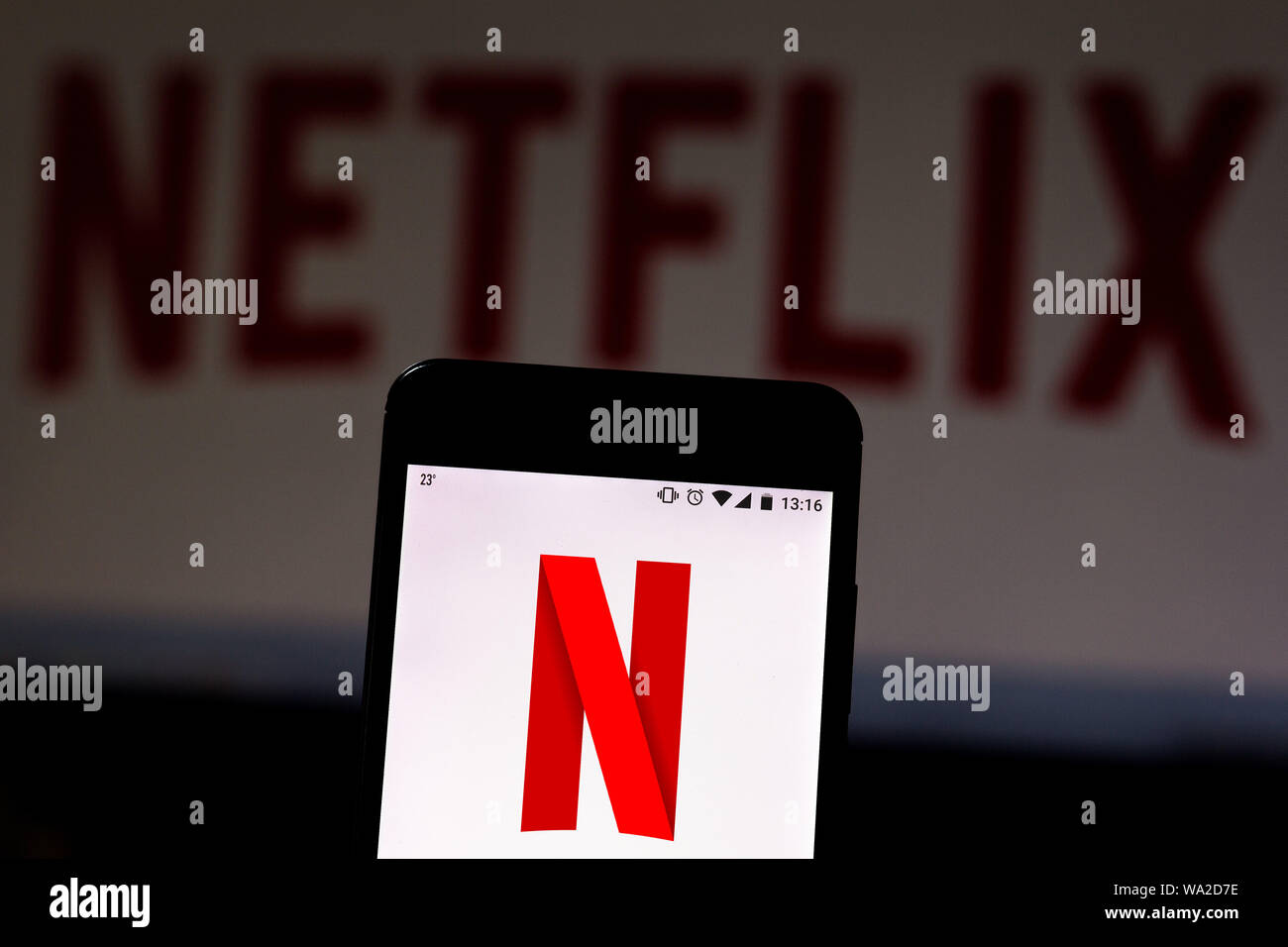 Netflix logo 2019 hi-res stock photography and images - Alamy