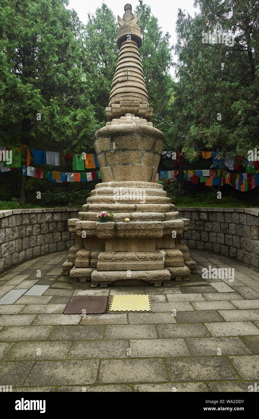 Beijing phoenix valley scenic area longquan temple Stock Photo - Alamy