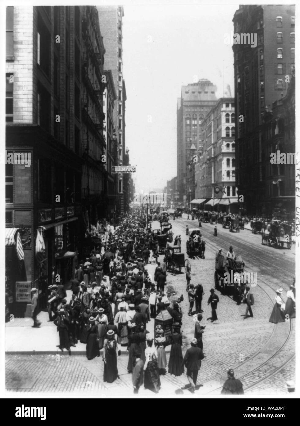 Shop bargain Black and White Stock Photos & Images - Alamy