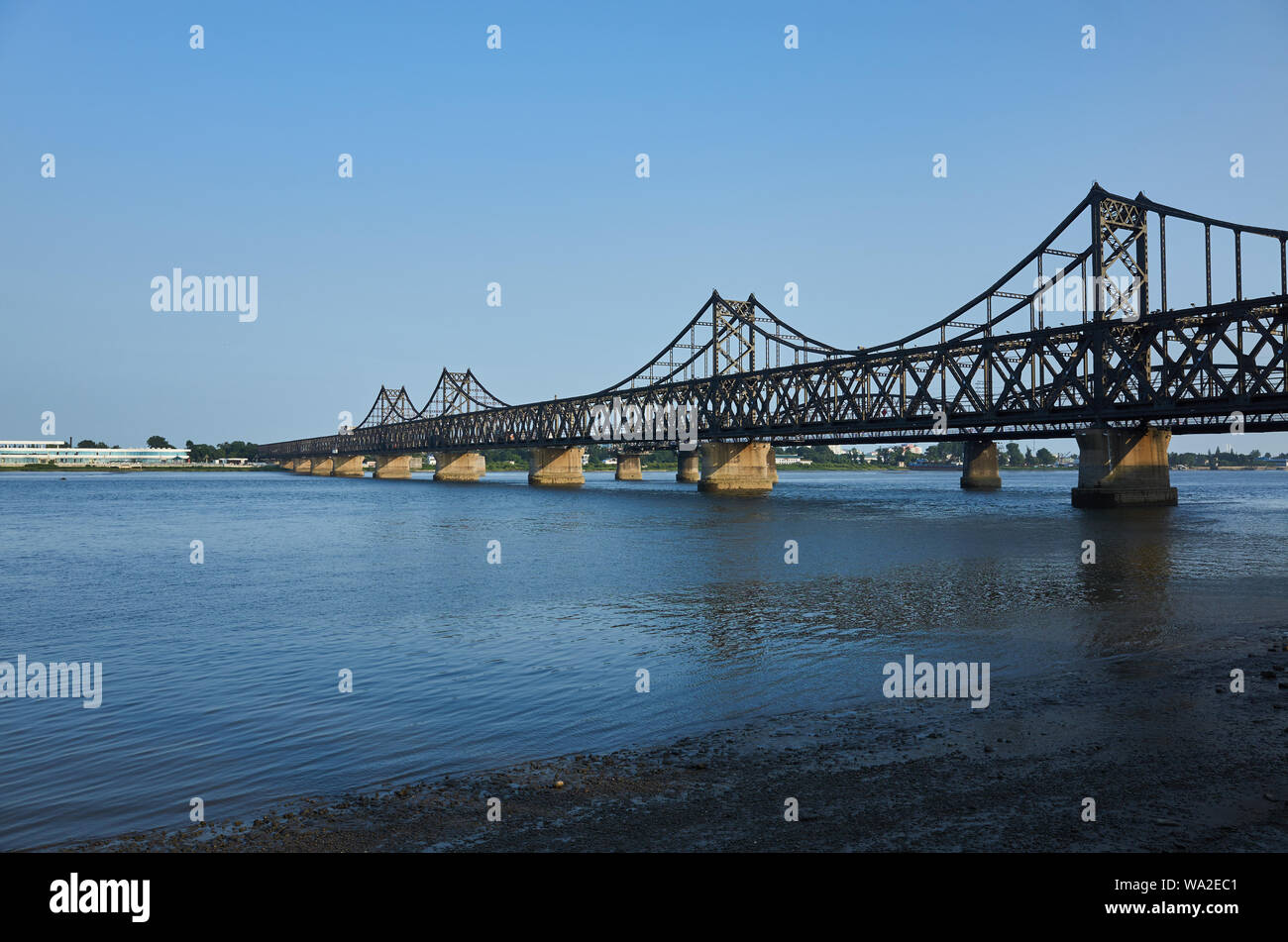 Yalu river bridge hi-res stock photography and images - Alamy