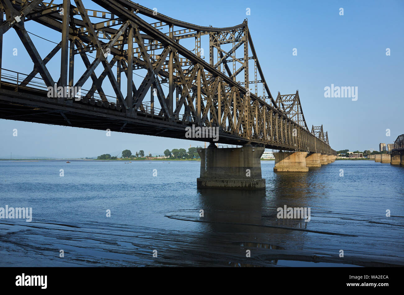 Dandong yalu river bridge Stock Photo - Alamy