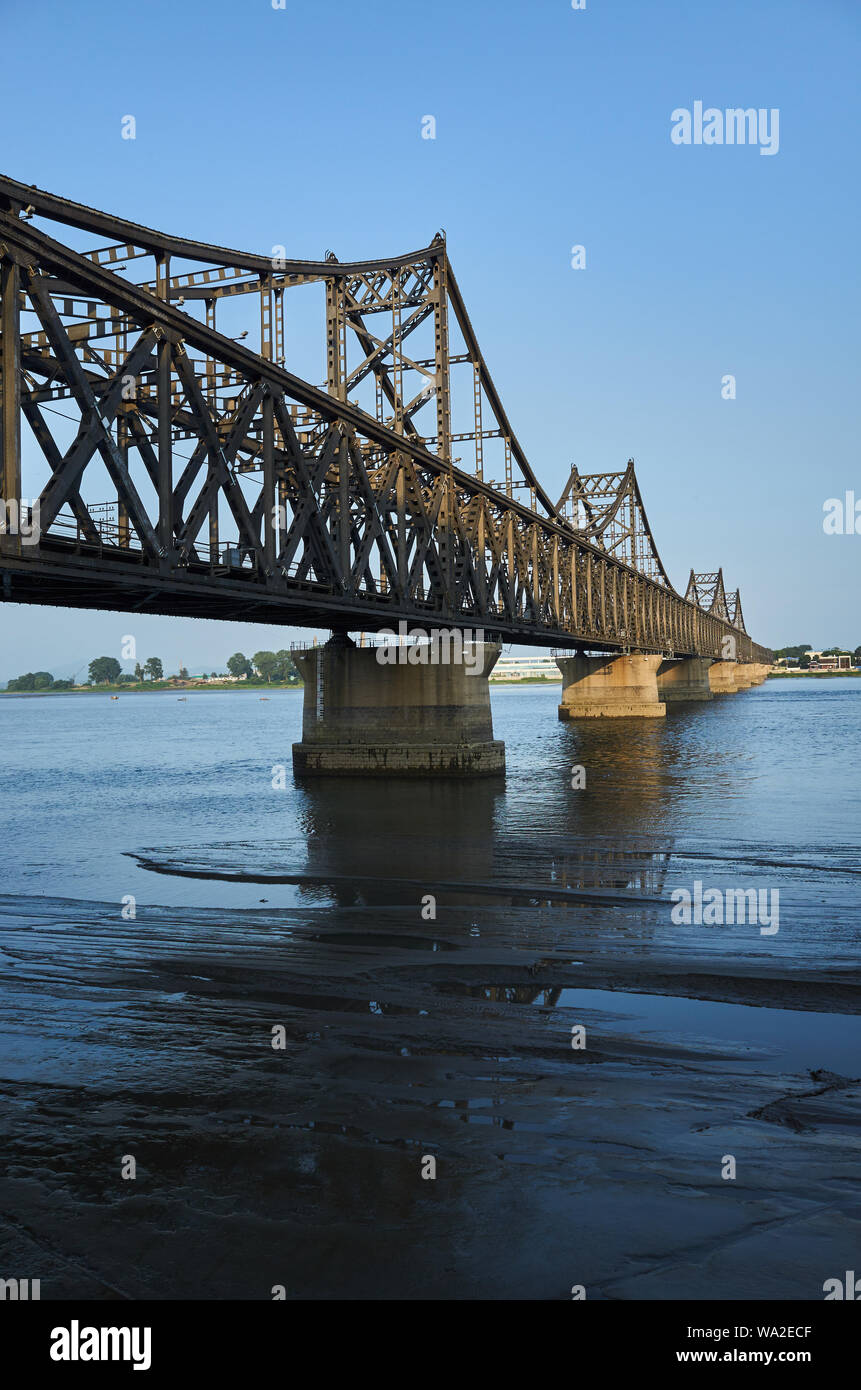 Dandong yalu river bridge Stock Photo - Alamy