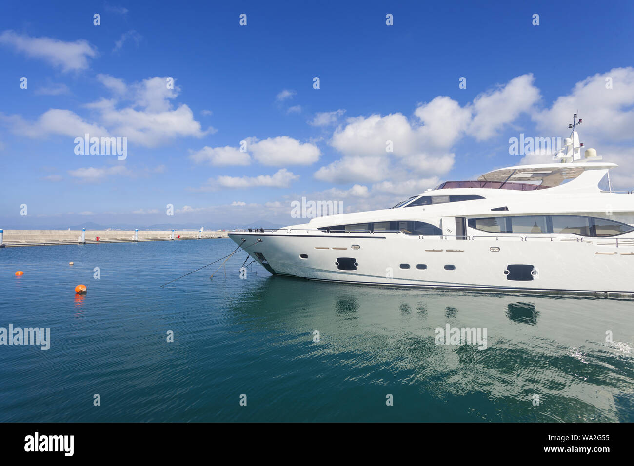 China hainan sanya marina hi-res stock photography and images - Alamy