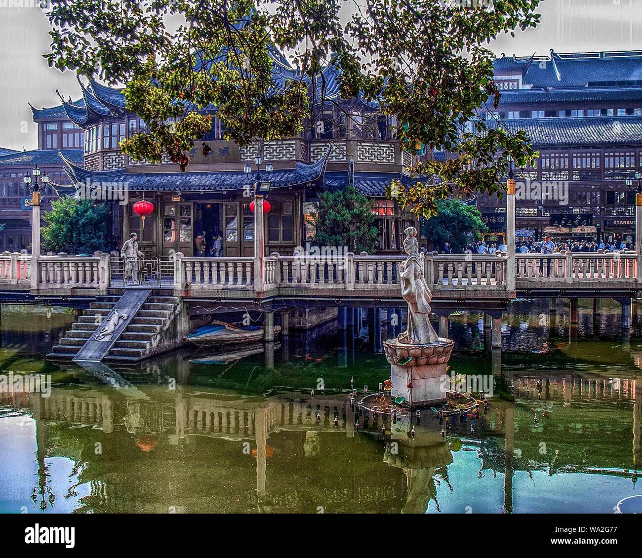 Chinese Floating Gardens High Resolution Stock Photography and Images ...