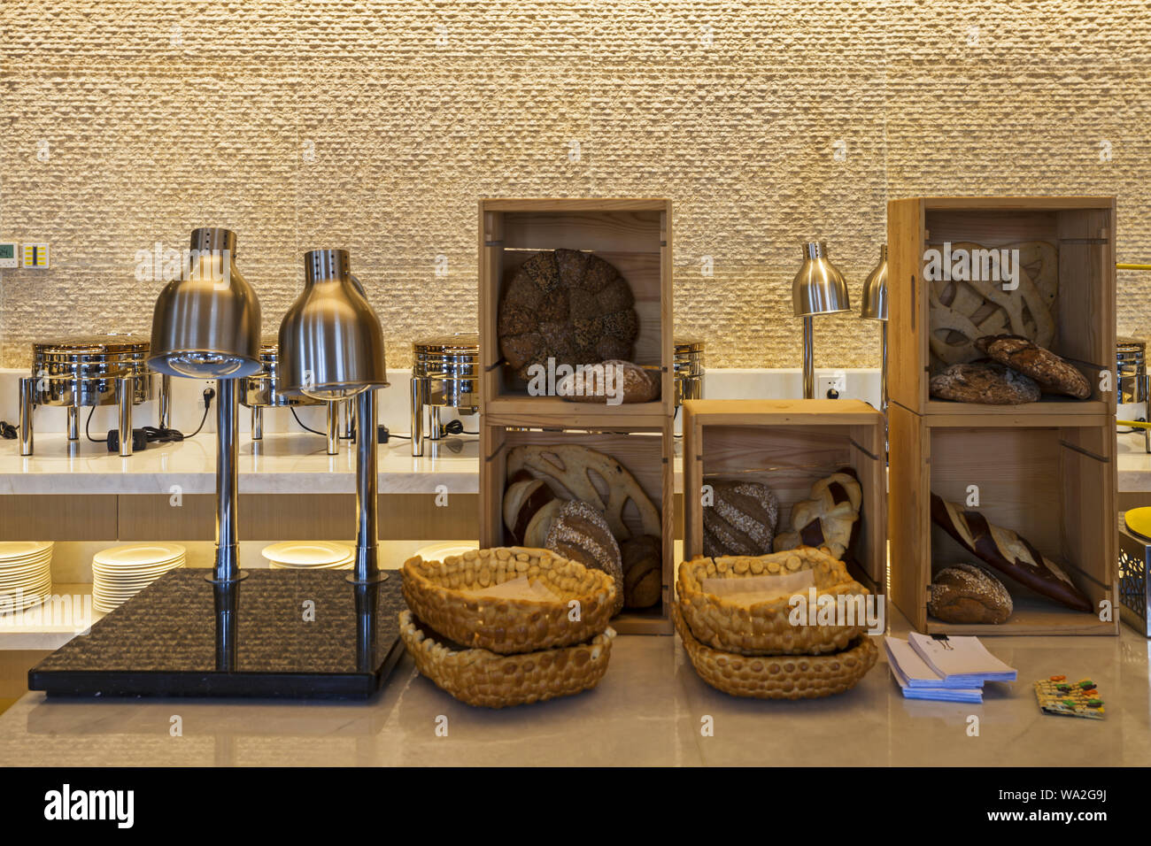 Hotel restaurant and cooking utensils Stock Photo - Alamy