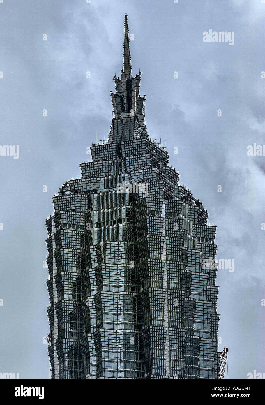 Shanghai, China. 30th Oct, 2006. The peak of the 88-story, landmark ...