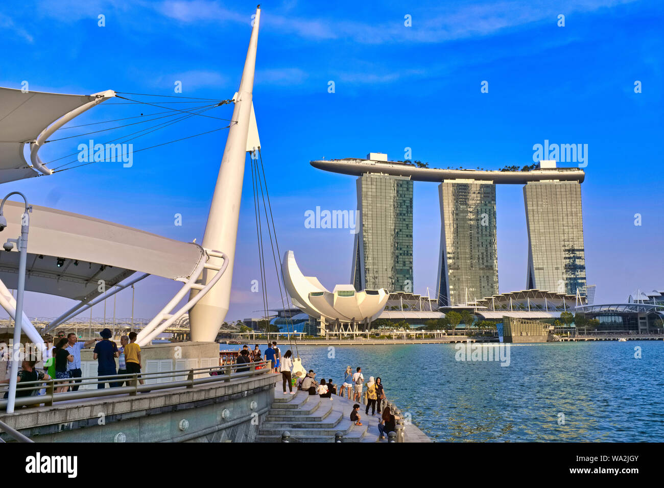 View from Waterfront Esplanade across Marina Bay on to the iconic ...