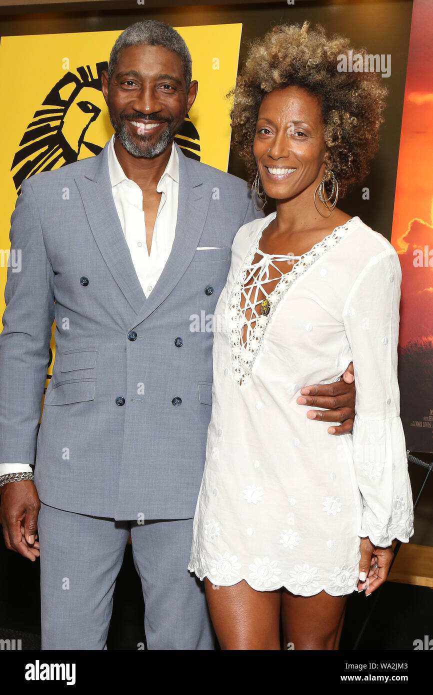 King donovan hi-res stock photography and images - Alamy