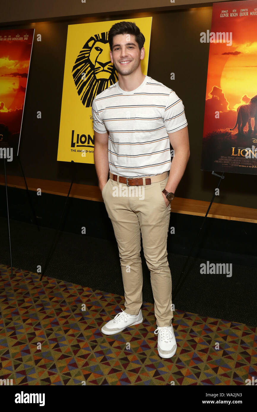 The Broadway cast of The Lion King celebrates the new film The Lion ...