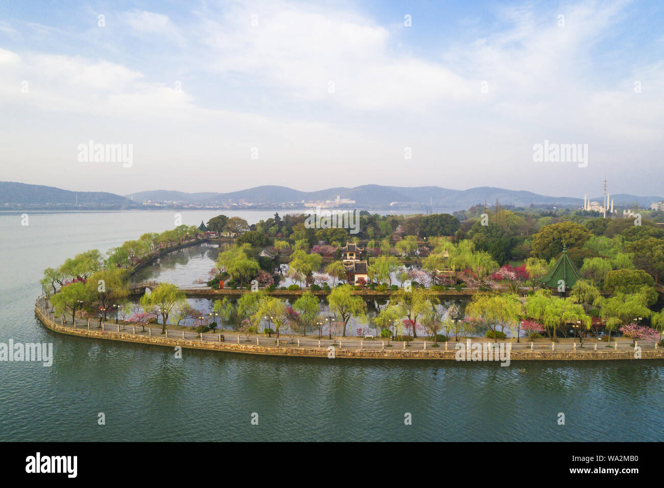Wuxi li garden scenic spot Stock Photo - Alamy
