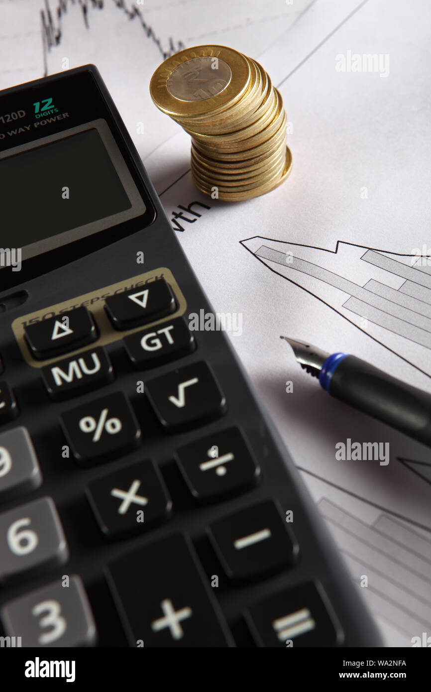 Calculating figures hi-res stock photography and images - Alamy