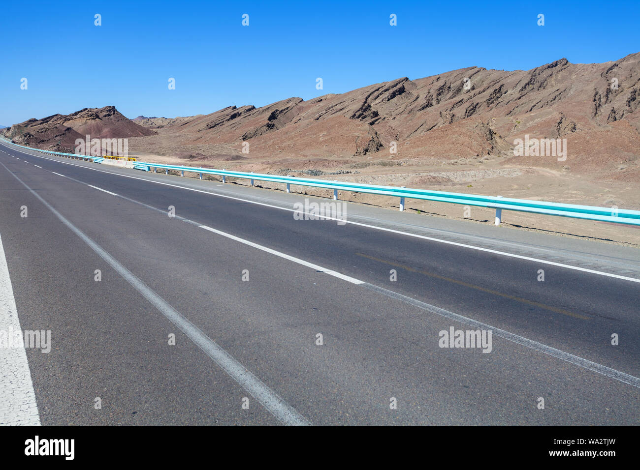 Tianshan and xinjiang desert highway hi-res stock photography and ...