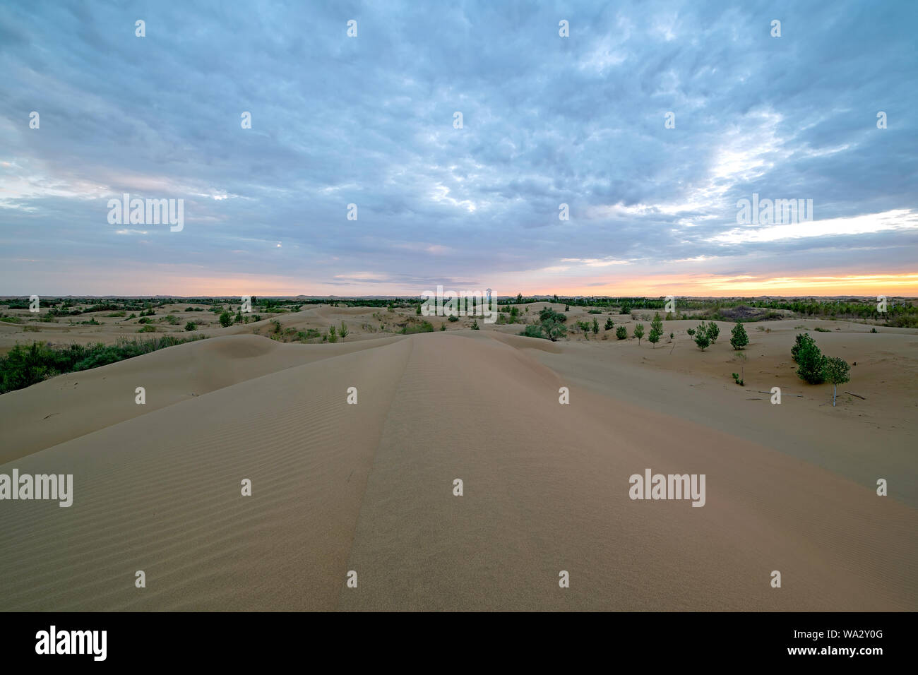 Kubuqi desert hi-res stock photography and images - Alamy