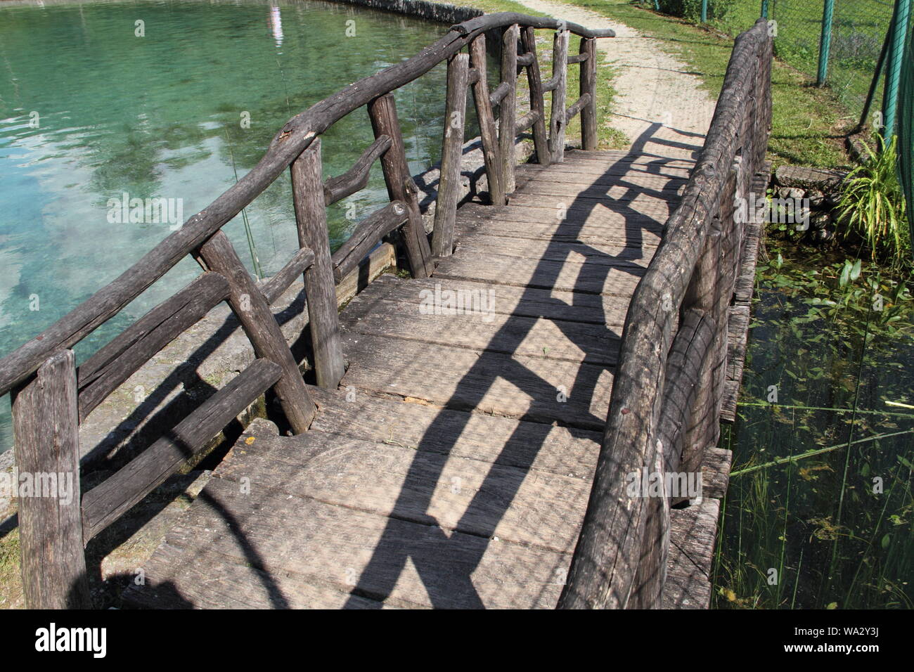 Broken rope bridge hi-res stock photography and images - Alamy